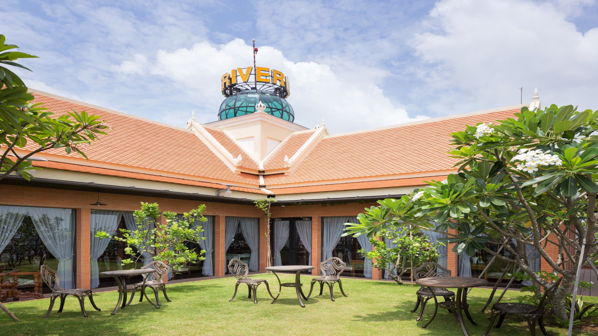 LCS Hotel & Apartment